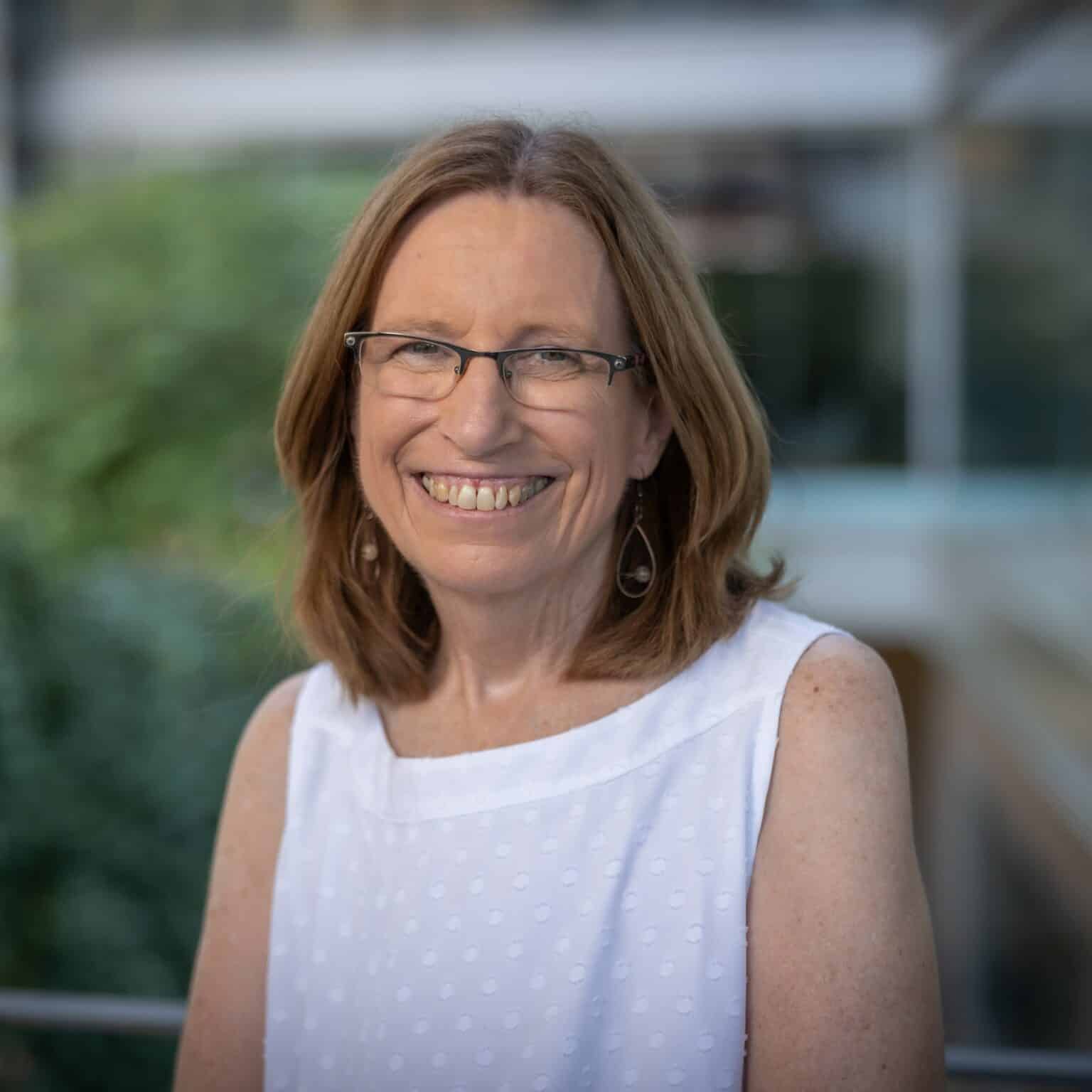 Patient Advocate Patty Spears Receives Komen’s 2023 Research Advocacy ...